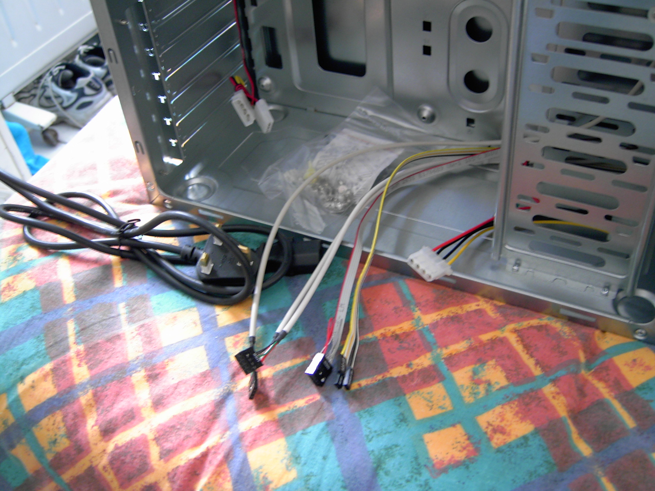 PC Building Tutorial | Swords and Software