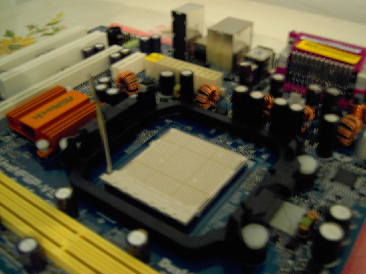 PC Building Tutorial | Swords and Software