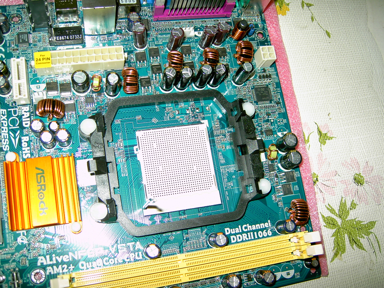 PC Building Tutorial | Swords and Software