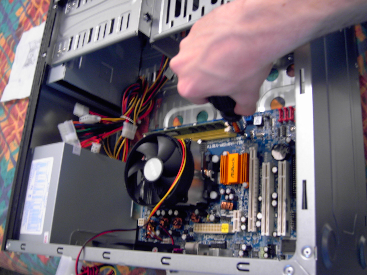 PC Building Tutorial | Swords and Software