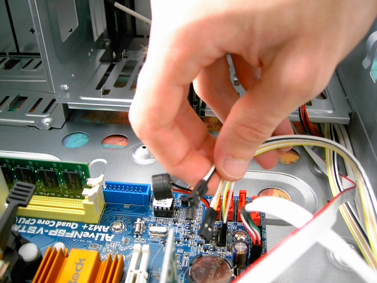 PC Building Tutorial | Swords and Software