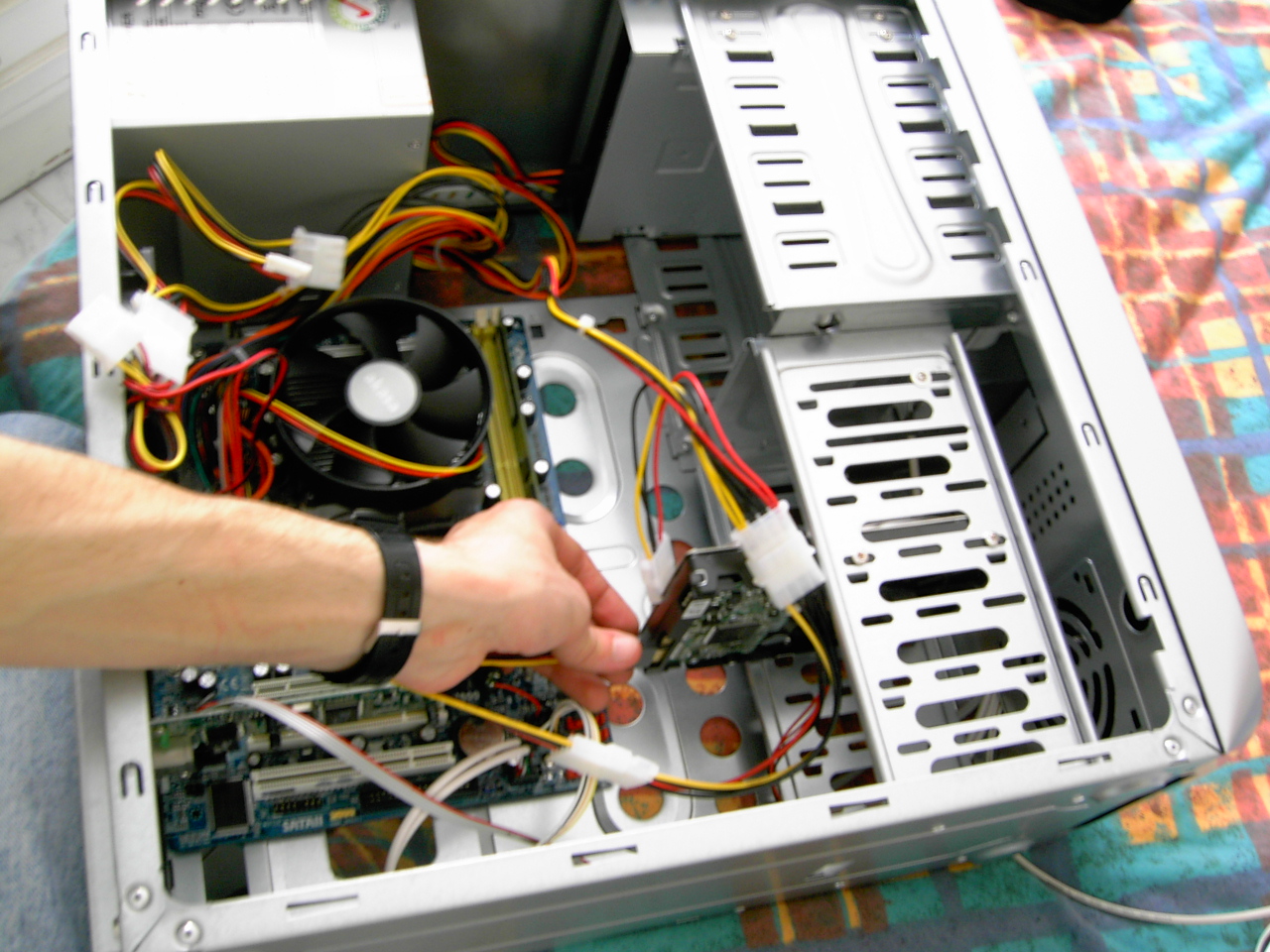 PC Building Tutorial | Swords and Software